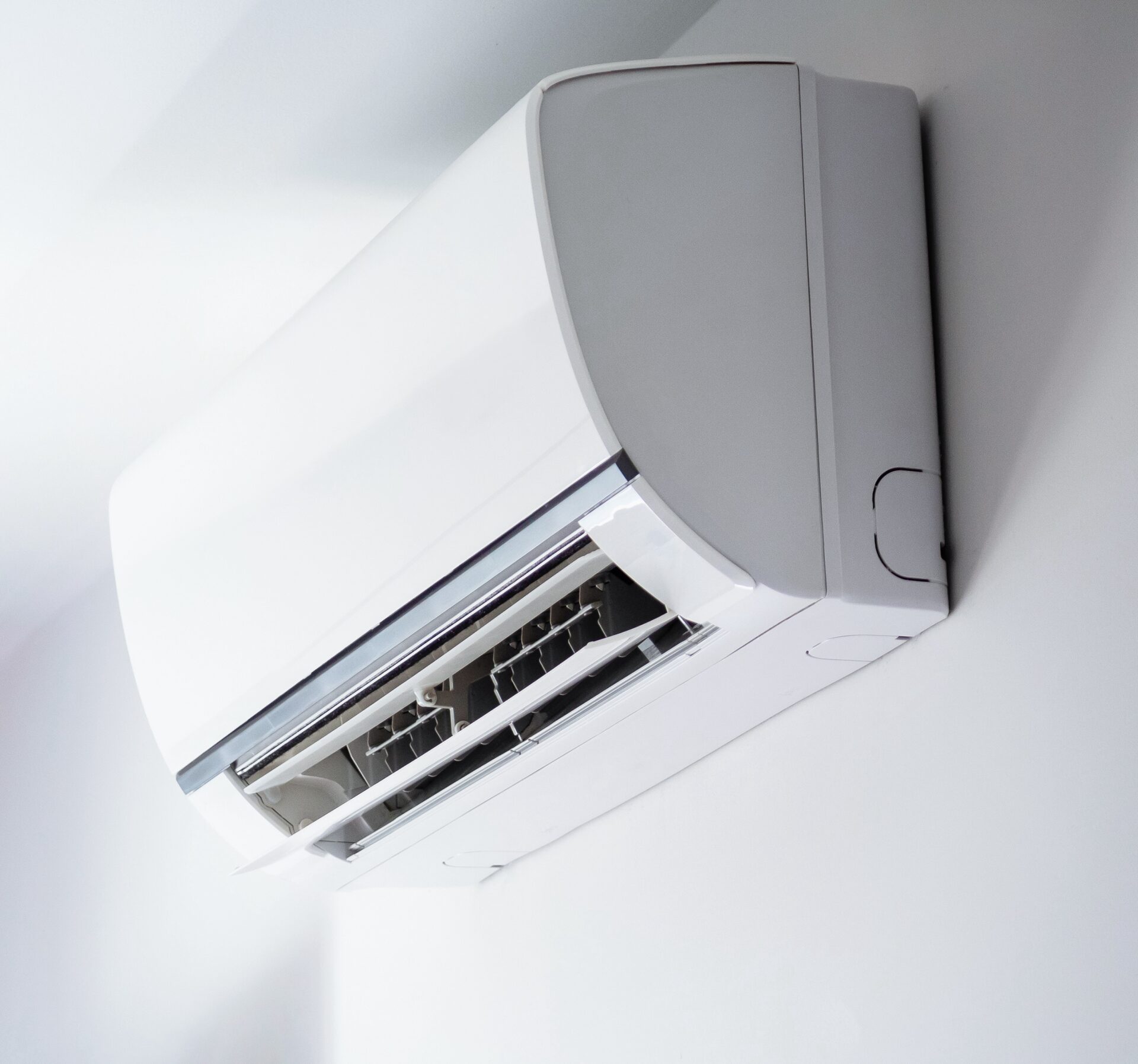 Wall Mount HVAC System Guide: Selecting the Ideal Unit