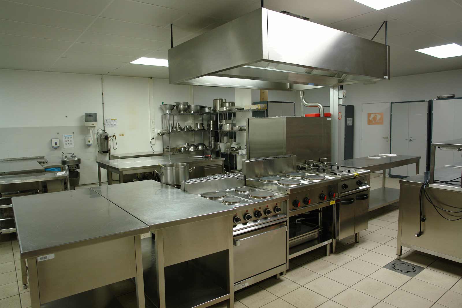 Balancing Kitchen Heat and Dining in Restaurant HVAC Systems